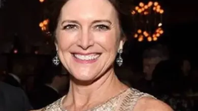 Stephen Colbert Wife Evelyn McGee-Colbert Biography, Age ,Net Worth ...