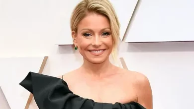 Kelly Ripa Biography, Age ,Net Worth, Wiki, Real Name, Children ...