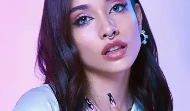 Maria Becerra Biography, Age ,Net Worth, Wiki, Real Name, Children ...